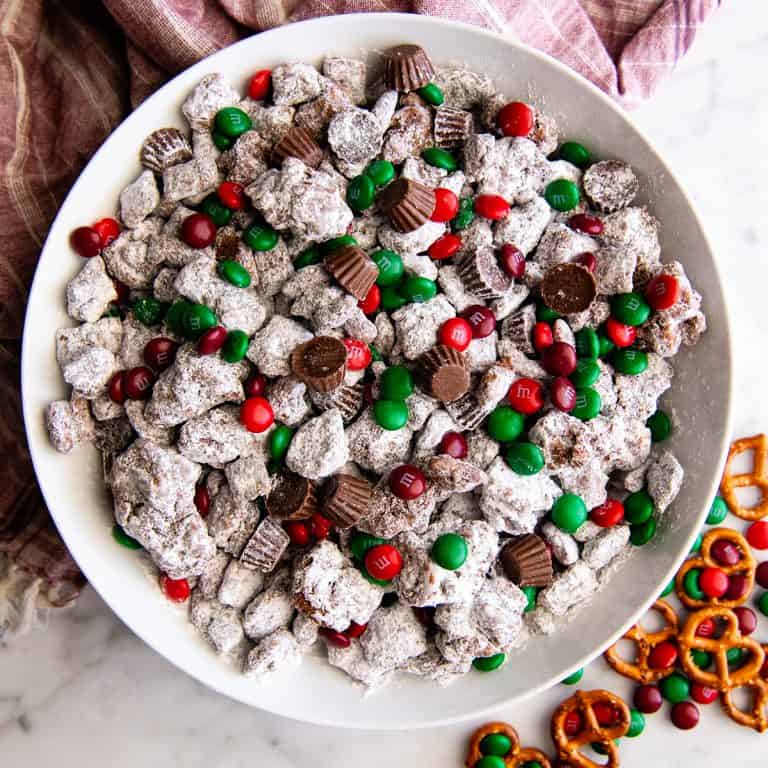 Reindeer Food Recipe (Christmas Puppy Chow) - JoyFoodSunshine
