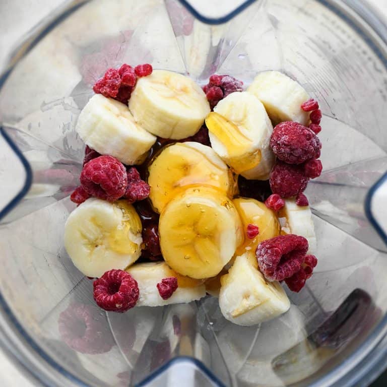 Raspberry Smoothie Recipe - JoyFoodSunshine