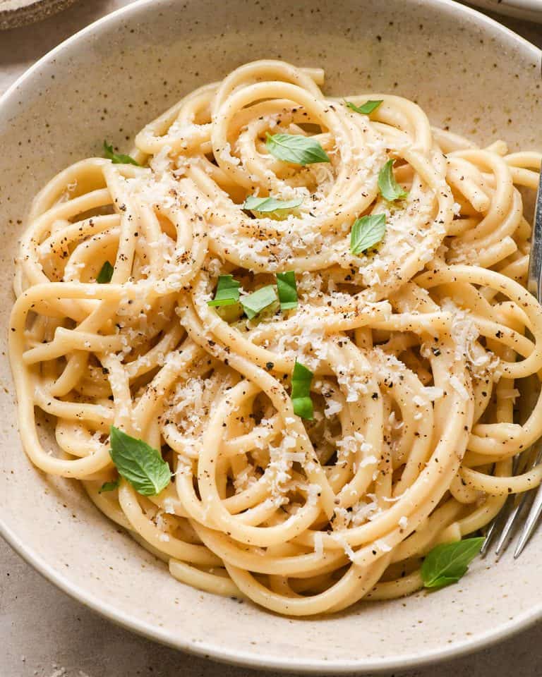 Cacio e Pepe Pasta - JoyFoodSunshine