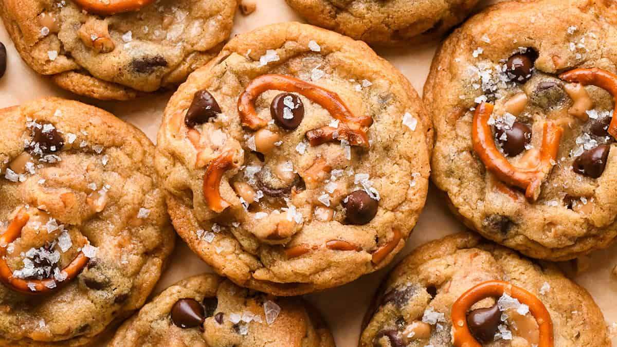Kitchen Sink Cookies - JoyFoodSunshine