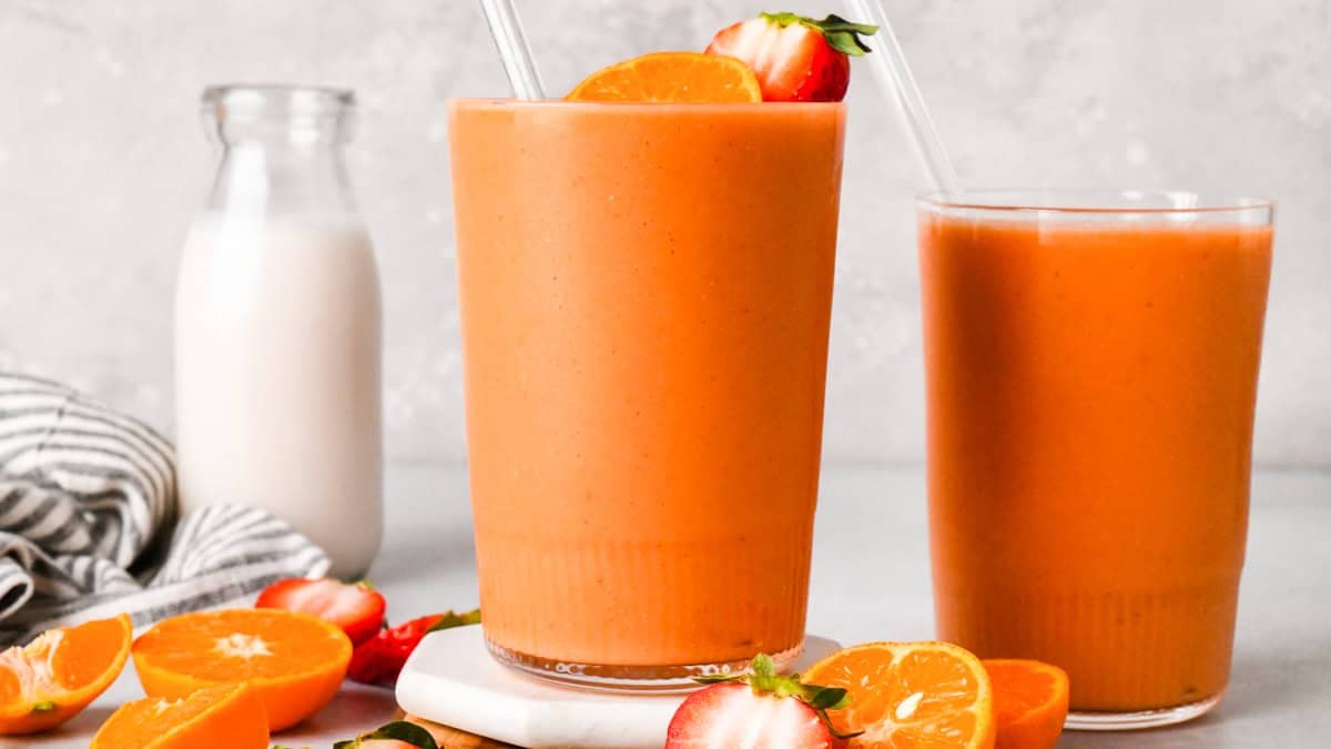 Carrot Fruit Smoothie - JoyFoodSunshine